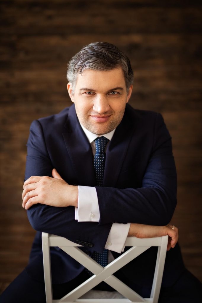 Pavlo Balakin – Hollaender Calix